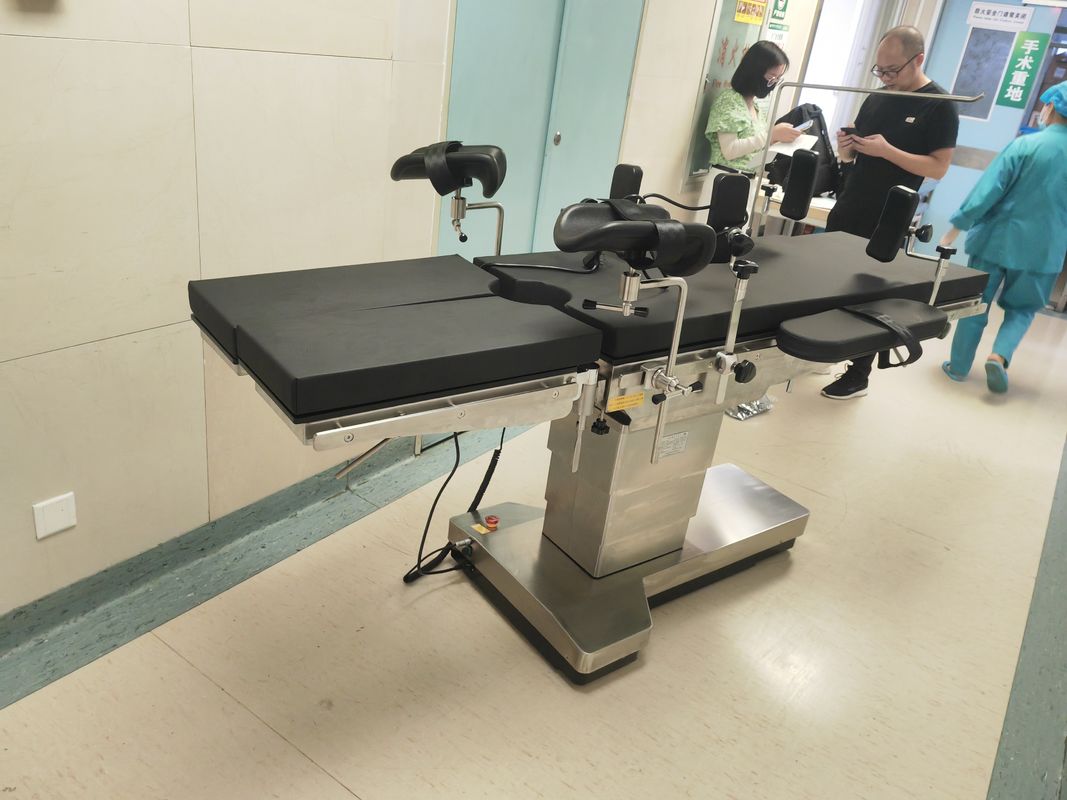 Electric Hydraulic Operating Table Clinic Exam Tables Electric Push Rod ...