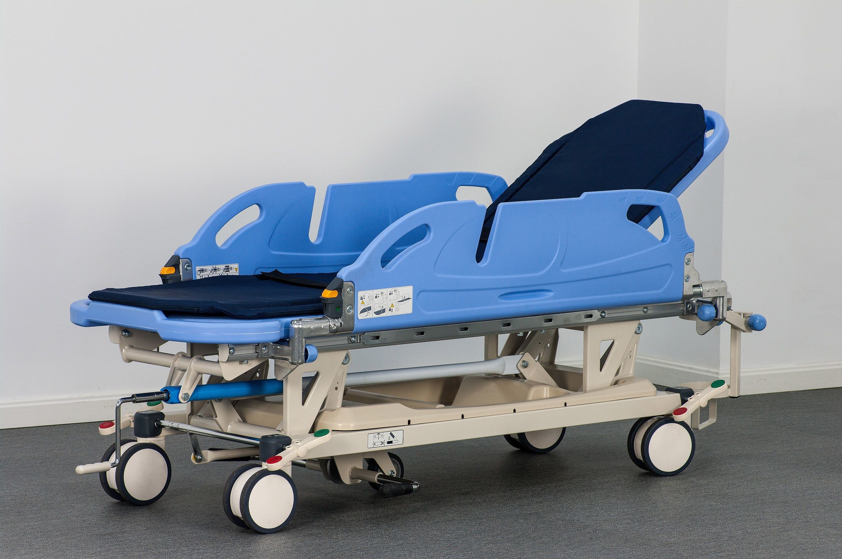 Hydraulic Integrated guardrail Rotating Side Rails Patient Transfer Trolley